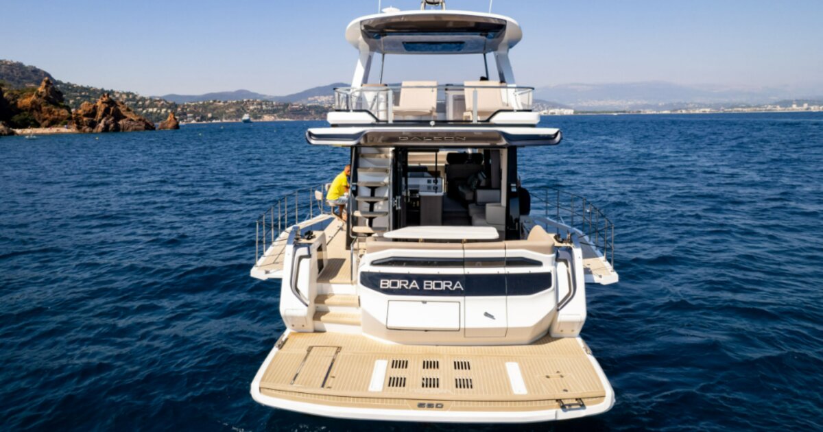 Galeon 560 Fly - description, price, specifications, photos, information | ilodka.com portal