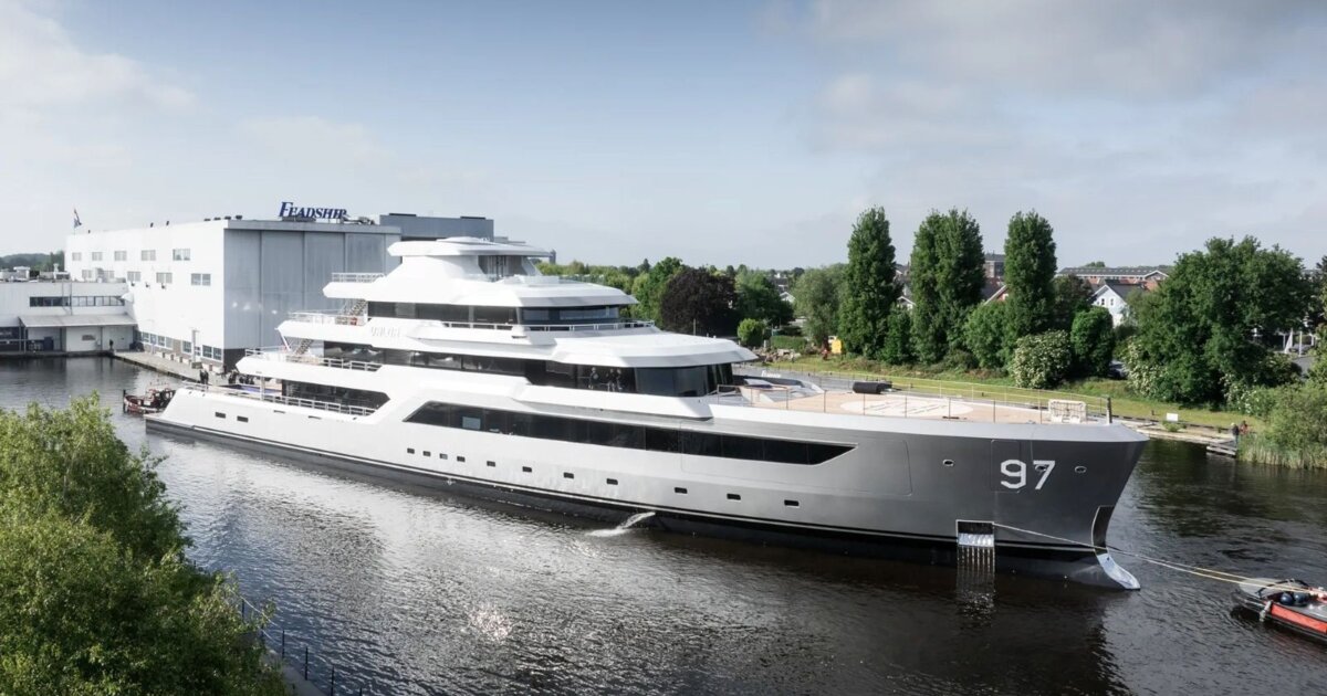 Голландская верфь Feadship спустила на воду 79.5-метровую суперъяхту, названную Valor | Портал ...