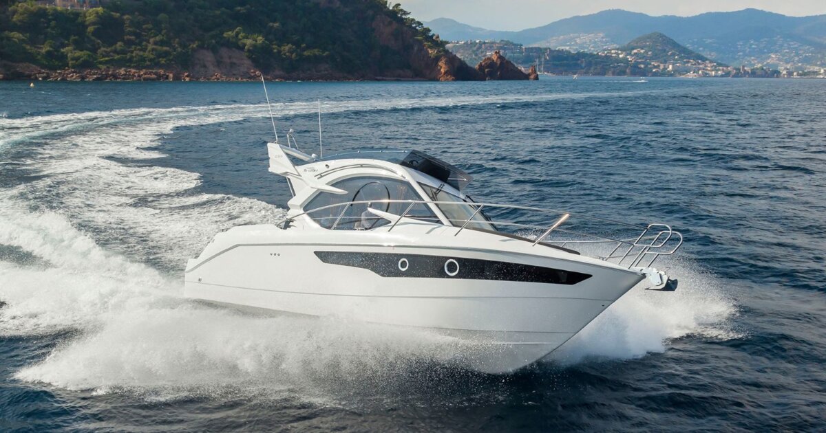 Galeon 300 Fly - description, price, specifications, photos, information | ilodka.com portal