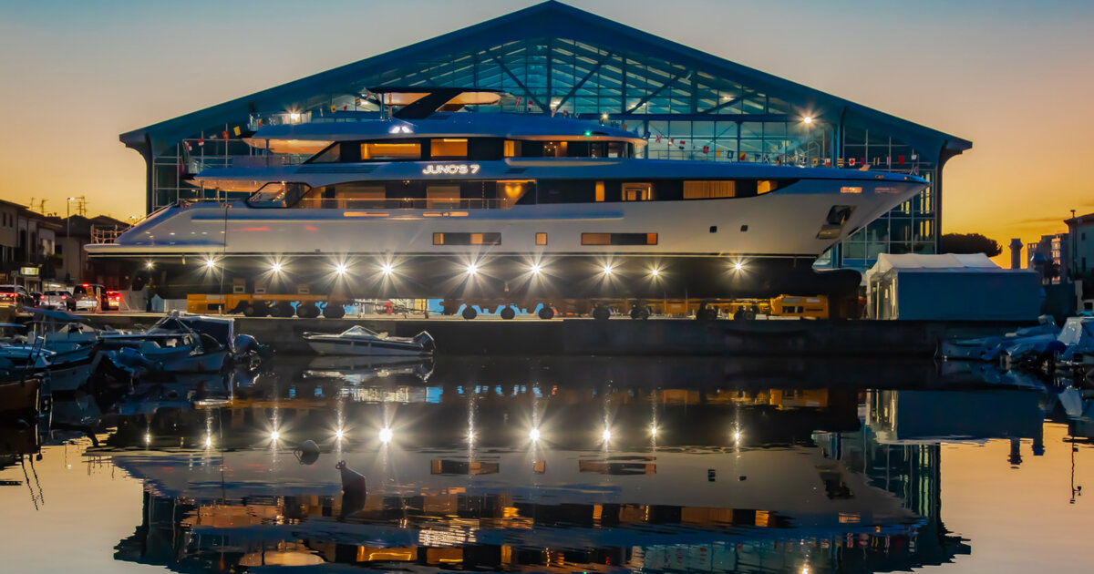 First unit of Class 44M launched by Benetti | ilodka.com portal