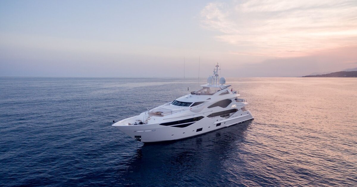 Sunseeker 131 Yacht (018) - price, description, advantages and ...